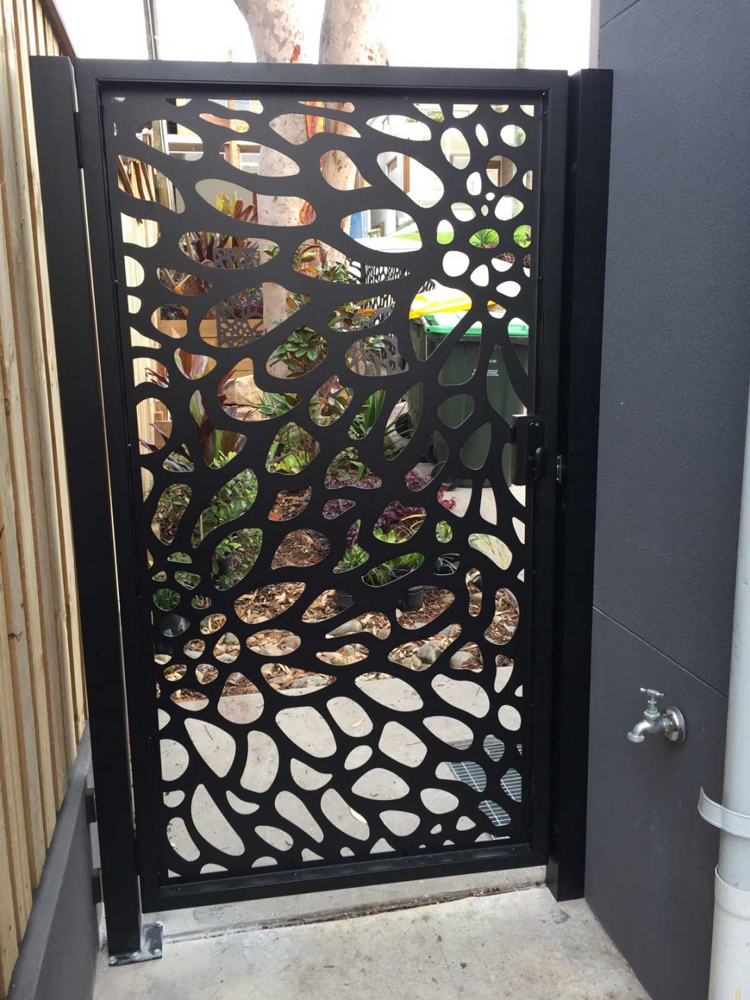 Gates - Decoview Screens